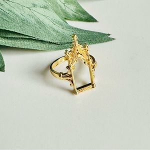 Jewelry | 23 Gold Ornate Castle Ring Fairytale Castle Door Medieval ...